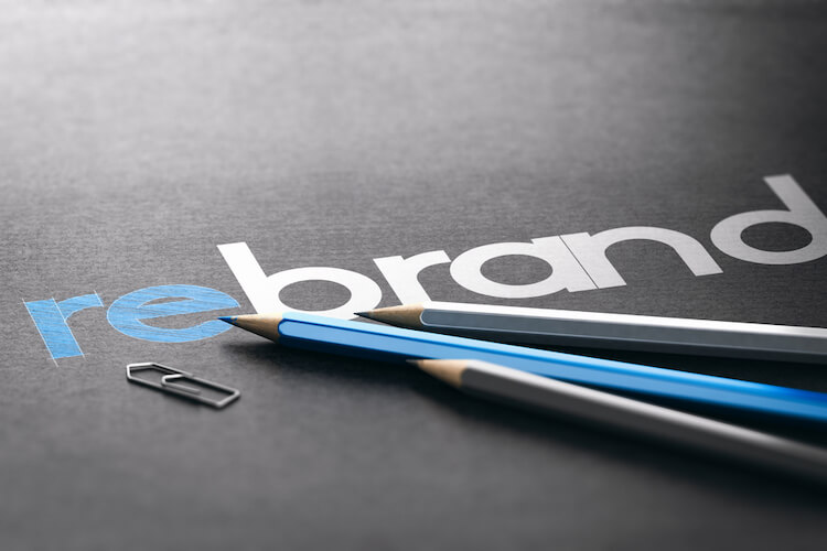 Rebranding: cos'è e come si fa (con esempi) - Raffaele Gaito
